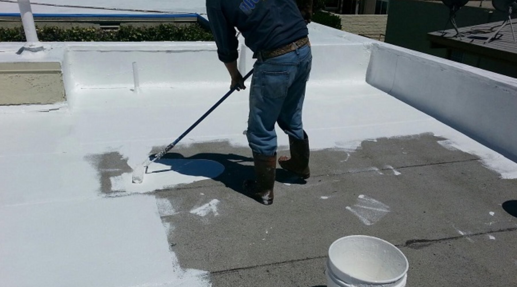 How to Apply a Sealer on Your Roof: A Step-by-Step Guide